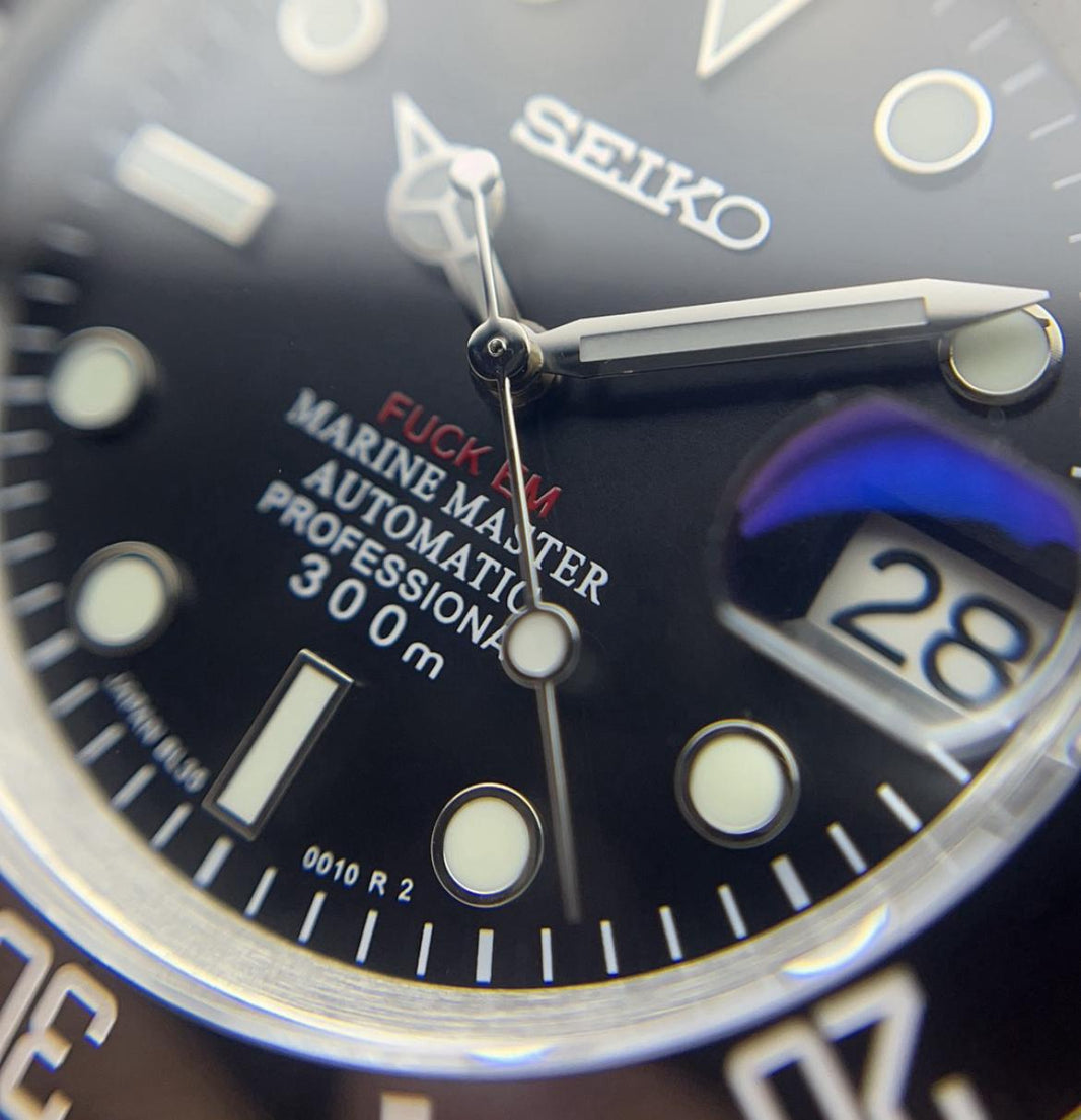 Submariner – Uniq Watch Mods