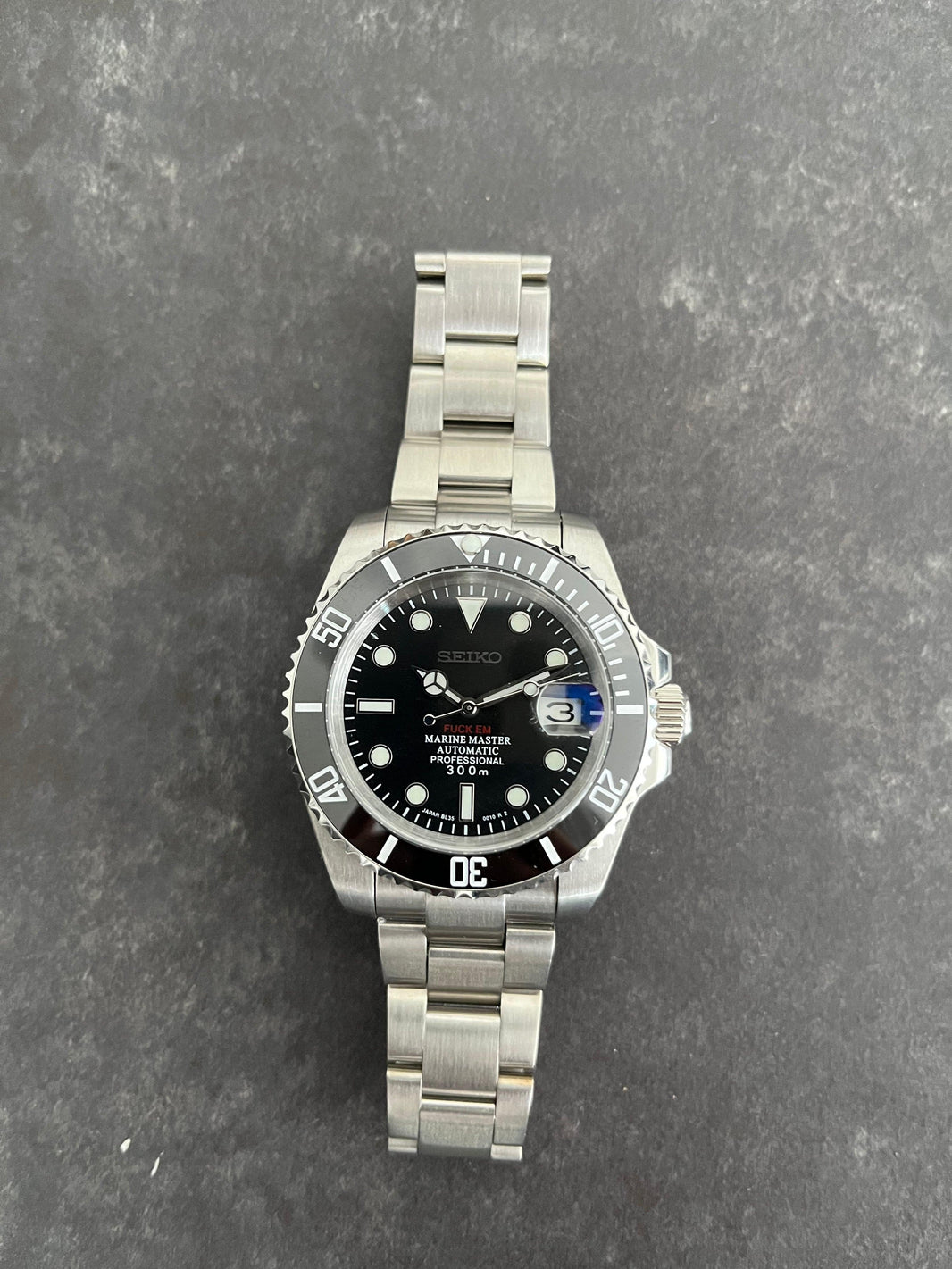 Submariner – Uniq Watch Mods